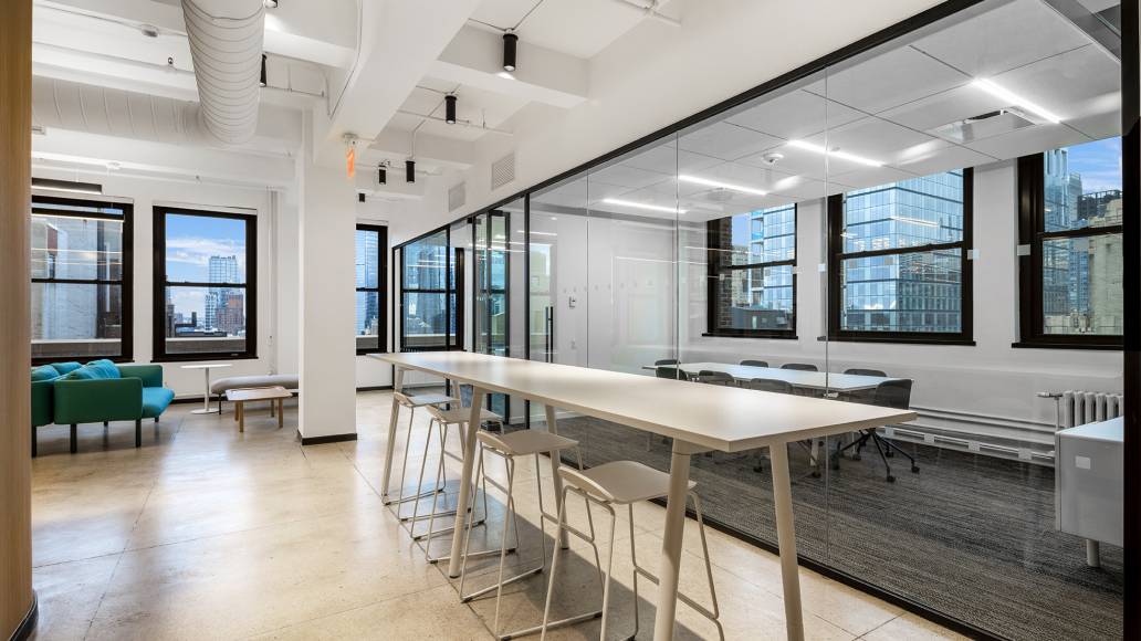 345 Seventh Avenue – Boutique Office Space in the Heart of Penn Plaza